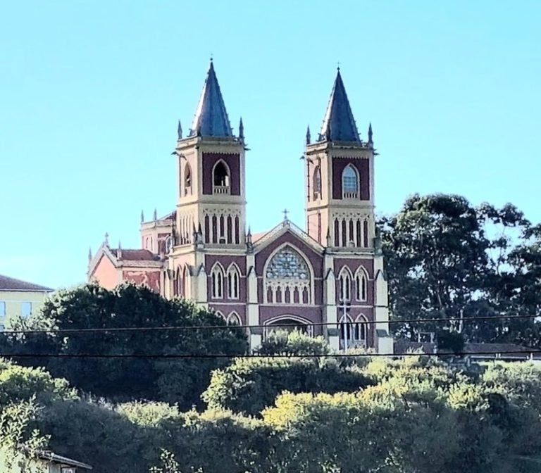 Qué Ver en Cóbreces: Descubre este Pueblo de Cantabria